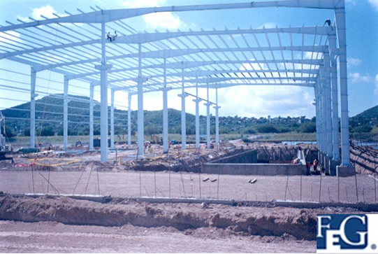 Construcción de la nave de manufactura y Oficinas FEG - Constructoras ...