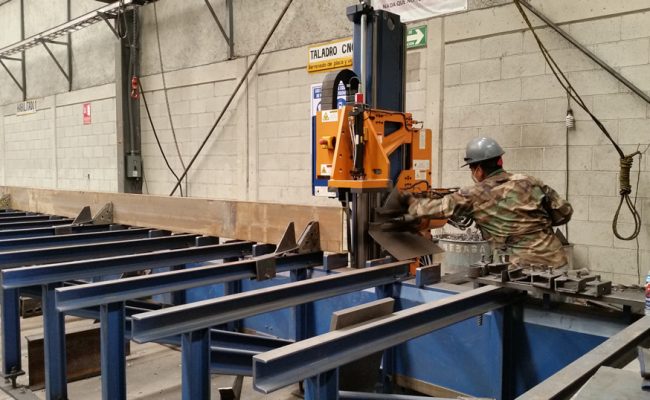 Taller de estructuras y fabricación - Constructoras de Naves ...